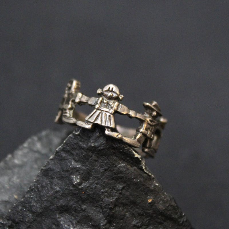 Storyteller Ring - Etsy