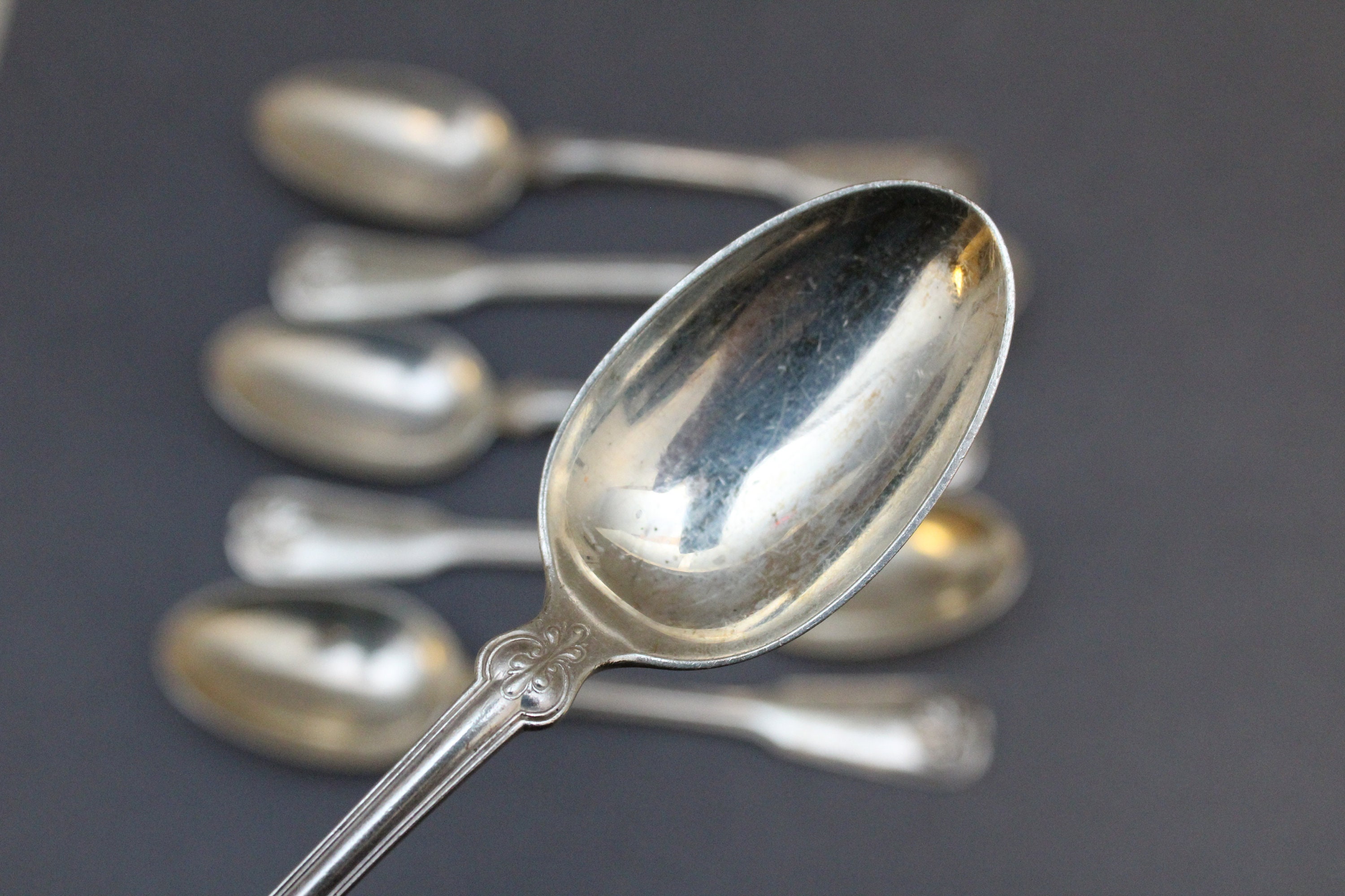 Set of 6 Sterling Silver Tiffany & Co Shell and Thread Teaspoons with M ...