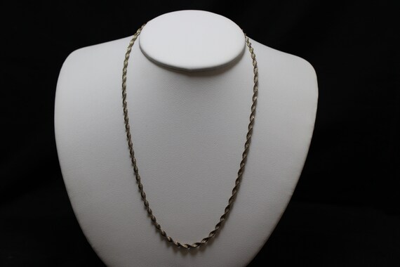 18" Sterling Silver Sparkling Twisted Chain - Gem