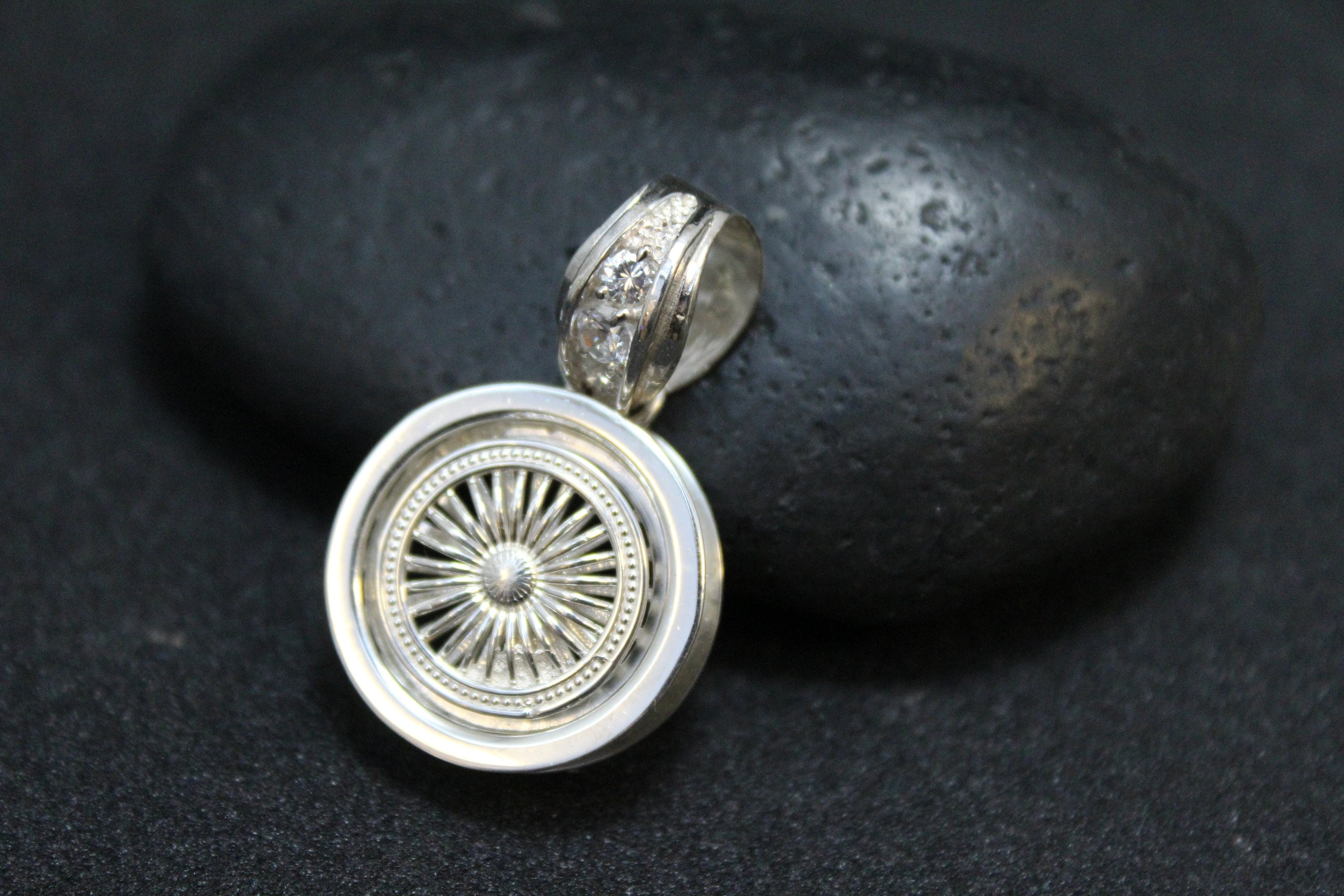Sterling Silver Spinning Rim CZ Pendant, Sterling Car Rim Pendant ...