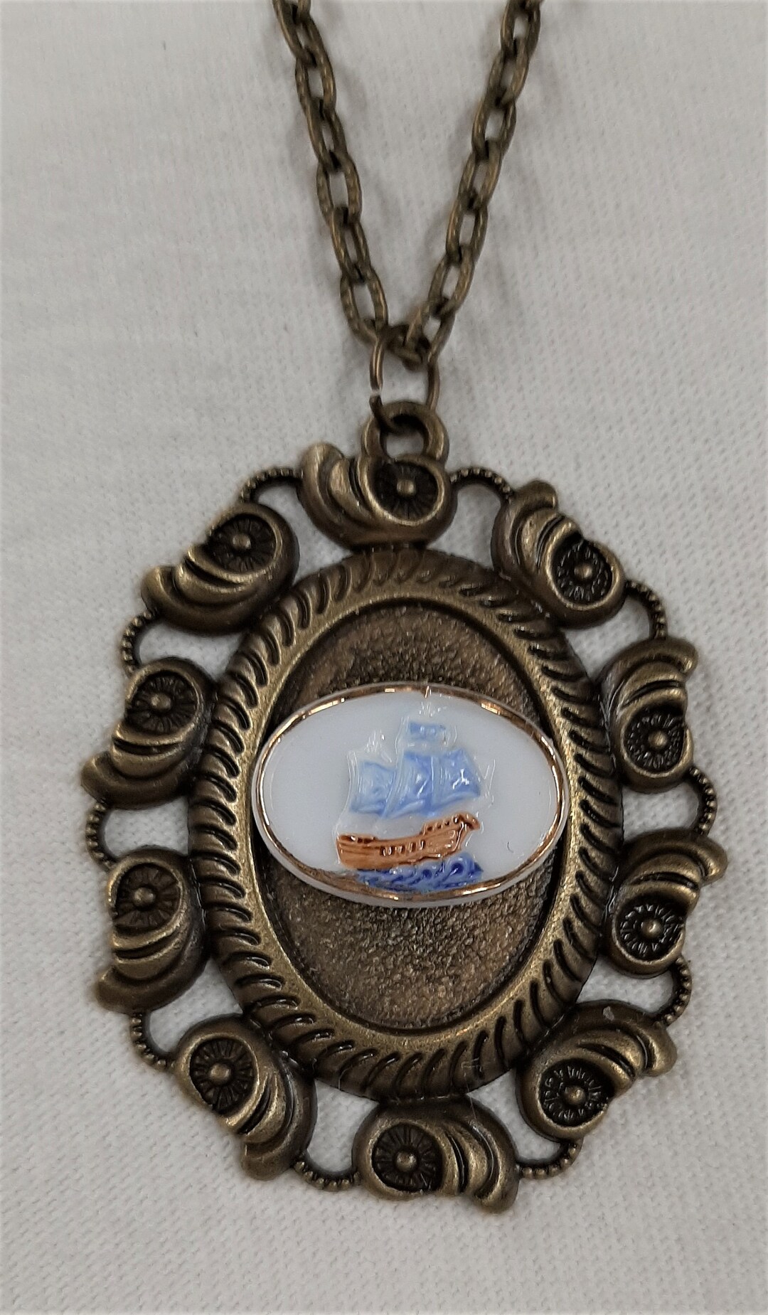 Lovely Scallop Seashell Rim Blue Intaglio Glass Pirate Ship Brasstone ...