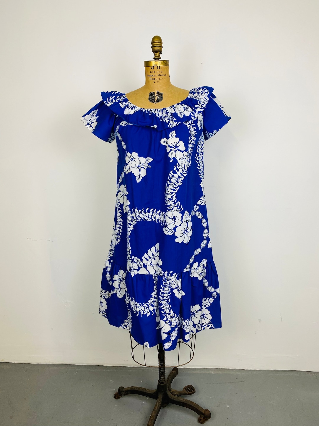 Vintage Hawaiian Mumu Dress, Hilo Hattie Hawaiian Dress, Blue and White ...