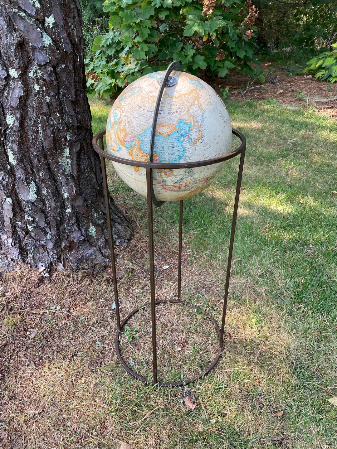 Vintage Replogle Globe on Stand, Paul Mccobb Style Globe, Globe of the ... Vintage Replogle Globe on Stand, Paul Mccobb Style Globe, Globe of the ...