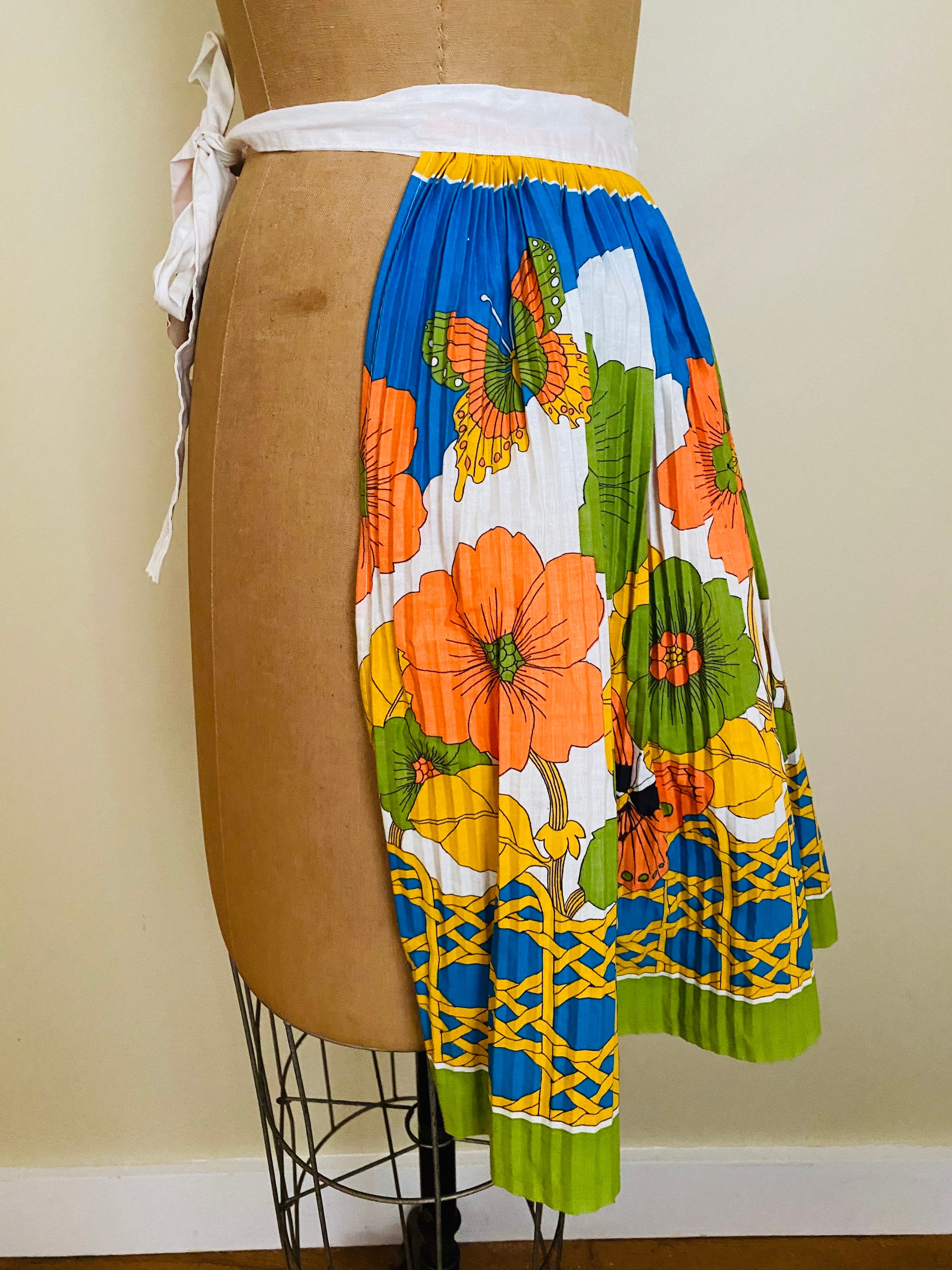 Vintage Ever Pleat Apron With Fabric by M. Lowenstein & Sons - Etsy