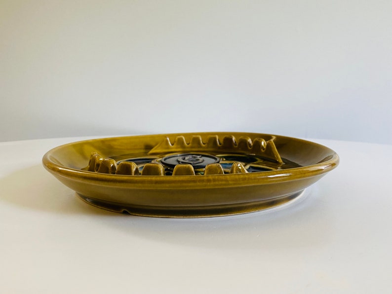Vintage MCP Team Line Mccoy Ashtray With Medallion, Round Gold/brown ...