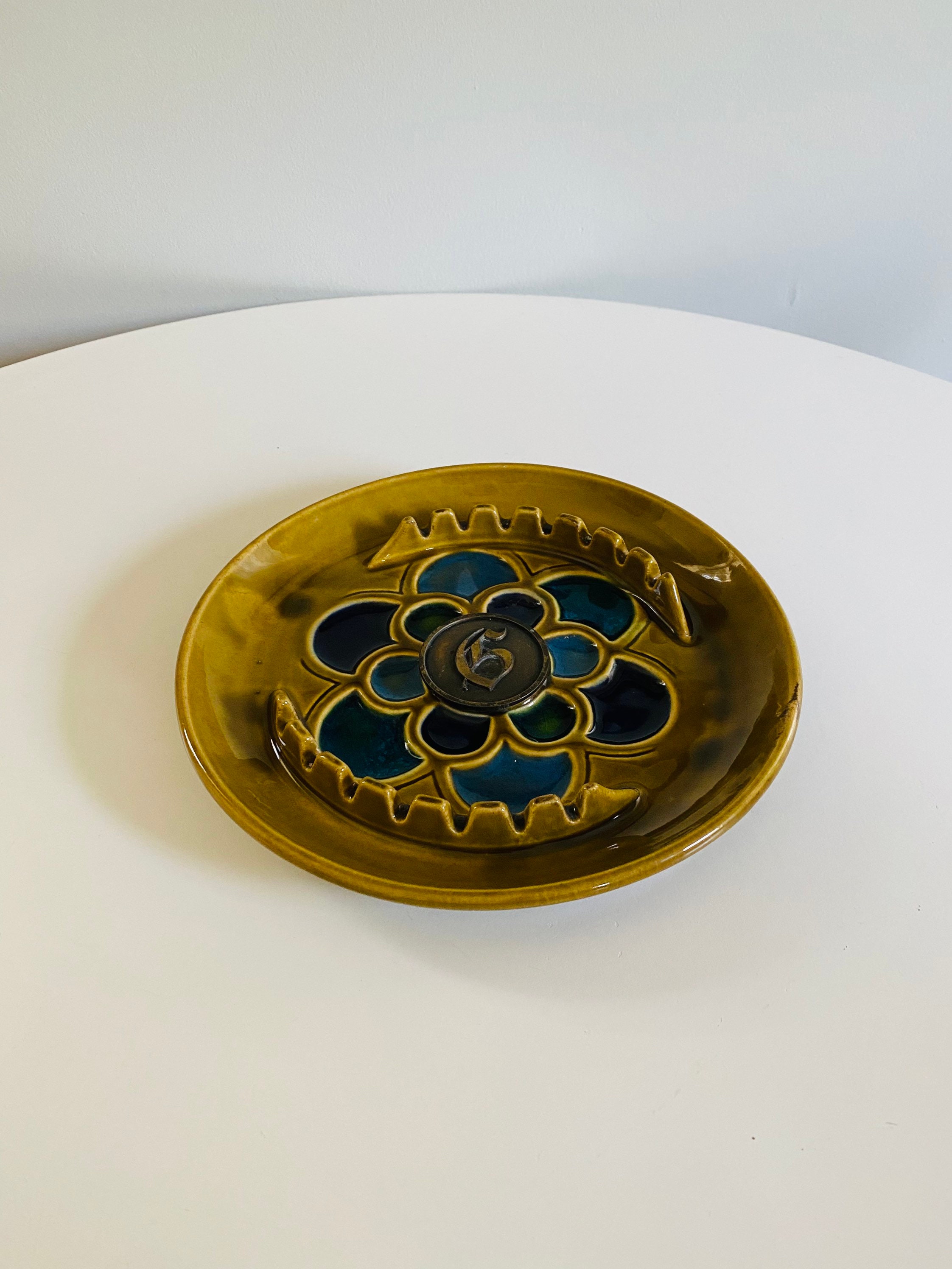 Vintage MCP Team Line Mccoy Ashtray With Medallion Round - Etsy