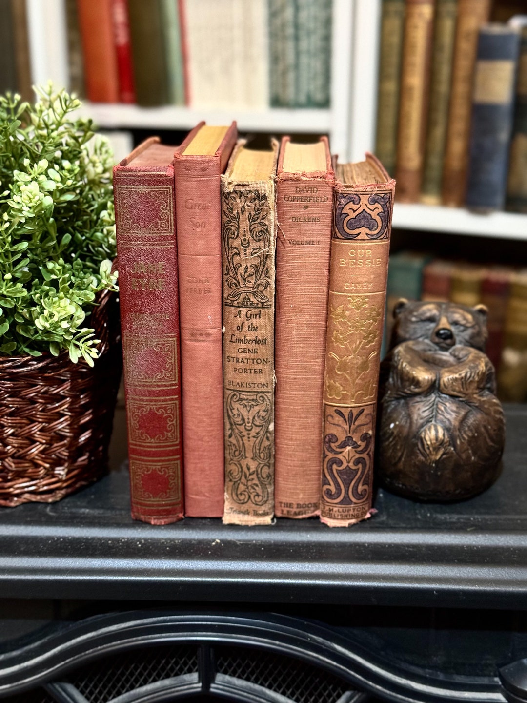 Red VINTAGE Book Stack, Jane Eyre, Dickens, Set of 5, Pretty Books ...