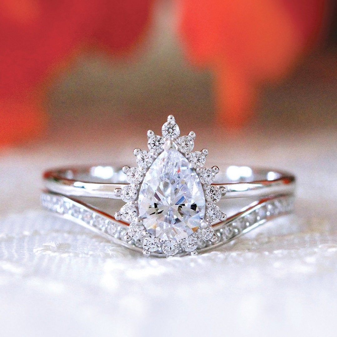 Pear Halo Bridal Set - Pear Cut Engagement Ring Set - Pear Halo Flower ...