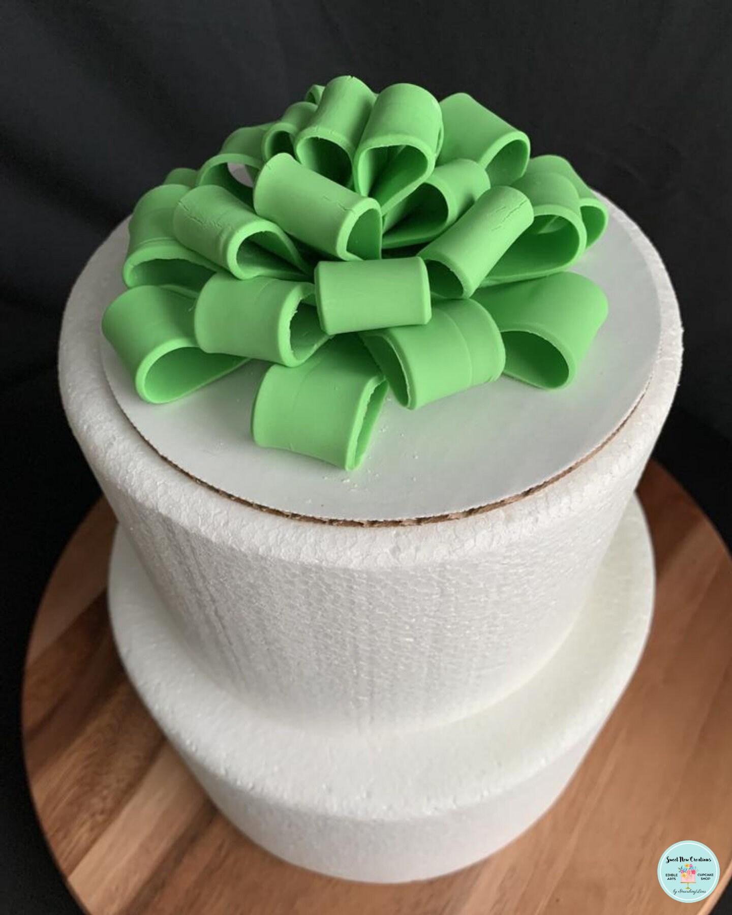 Ribbon bow cake topper in mint green edible fondant box | Etsy