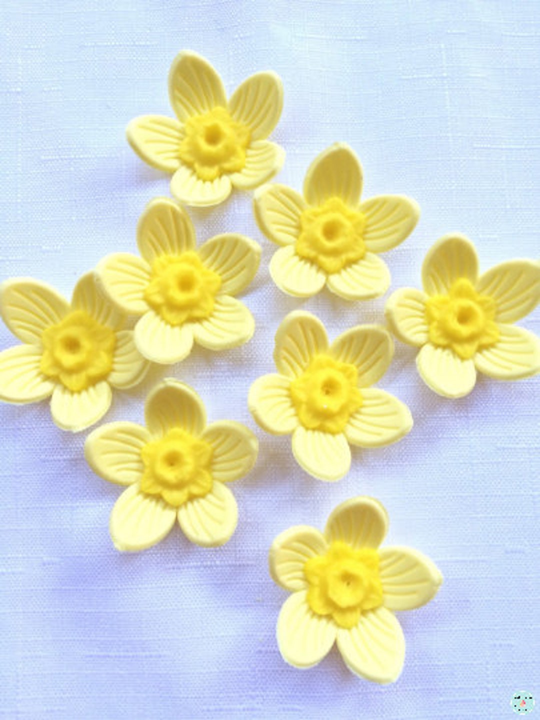 Fondant Flowers 1.75" Light Yellow Daffodils Edible Flowers Wedding ...