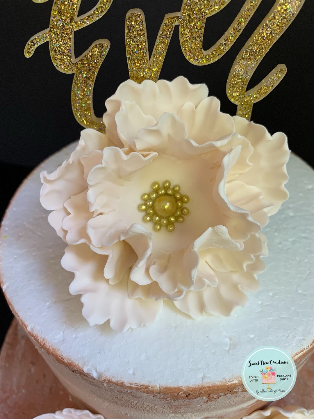 Flores de fondant crema con volantes Flores comestibles de peonía Crema ...