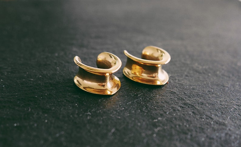 V-SHAPED HANGERS - Etsy