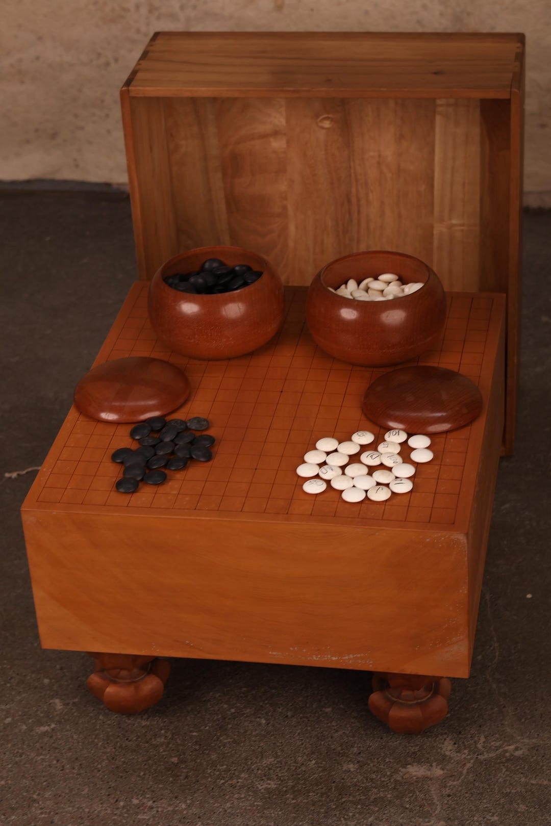 Vintage Japanese Go Board Set, Kaya Wood : Slate & Clam Shell Stones - Etsy