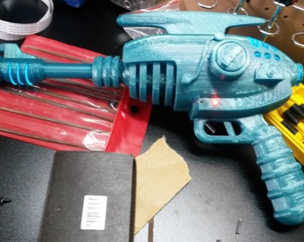 Alien Blaster - Etsy