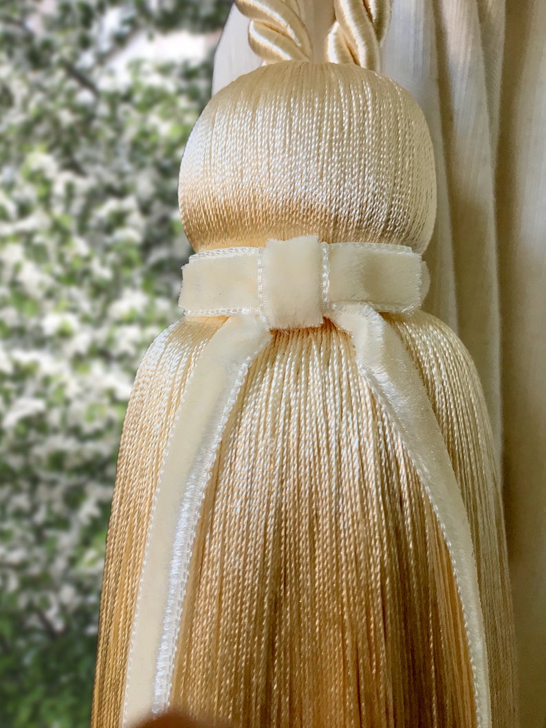 1 Luxury Ivory Tieback With Big Tassel Velvet Tape Decor. - Etsy