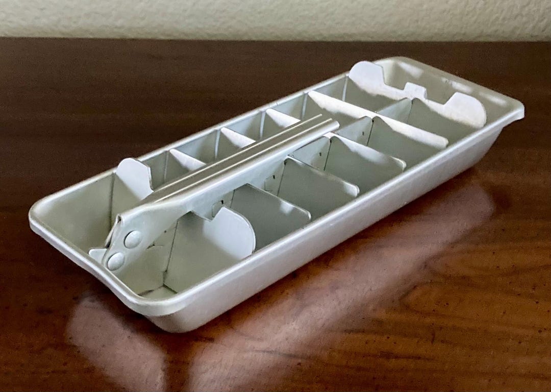 Vintage 1950's Aluminum Ice Cube Tray- Ice Cubes - 14 Cube Capacity - Etsy