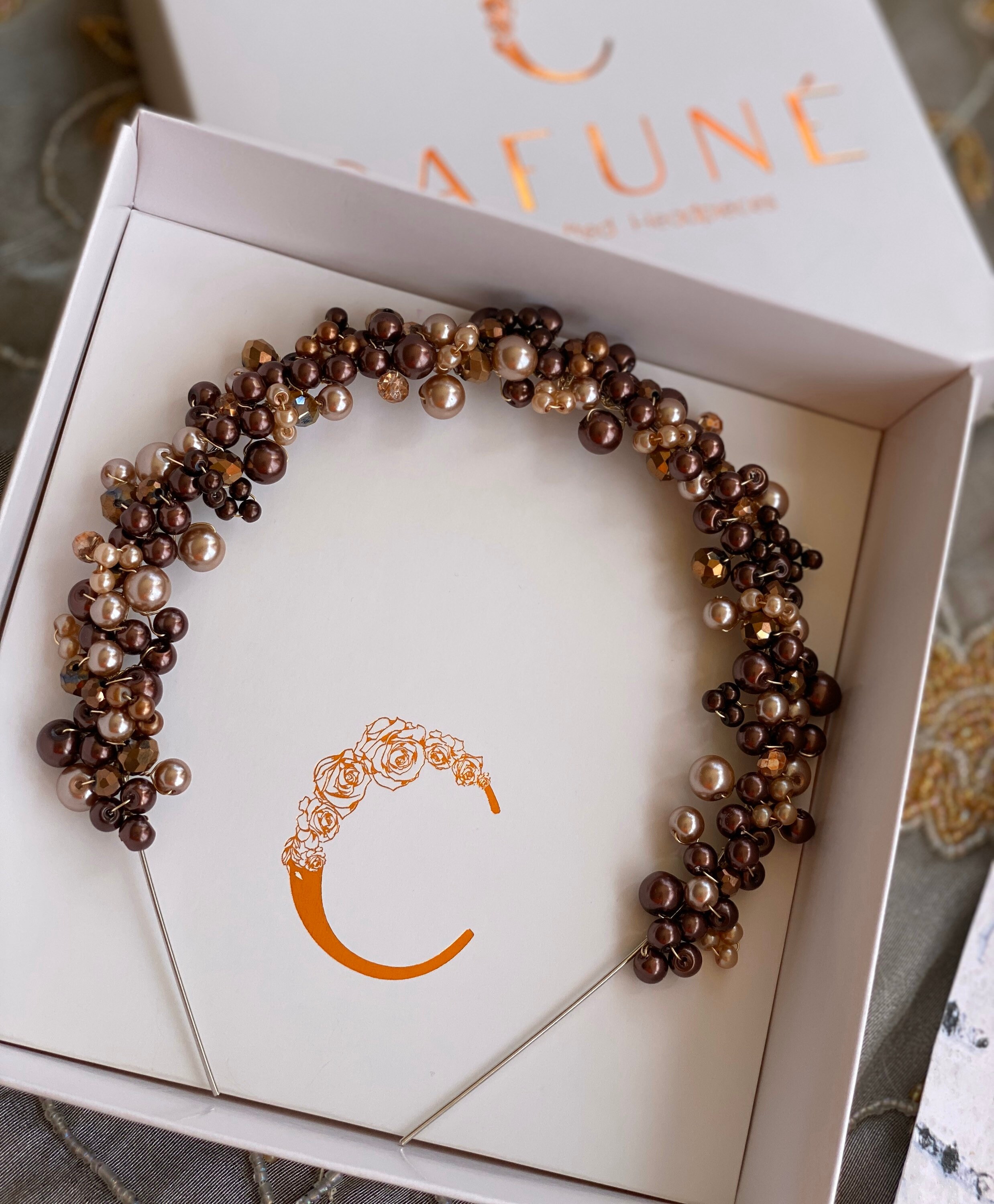 Brown bronce earth toned pearl Cafuné headpiece pearls | Etsy