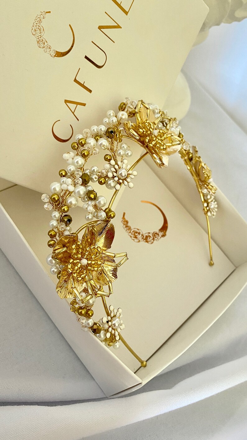 Regency Gold and White Cafuné Headpiece - Pearls, Headband, Hair ...