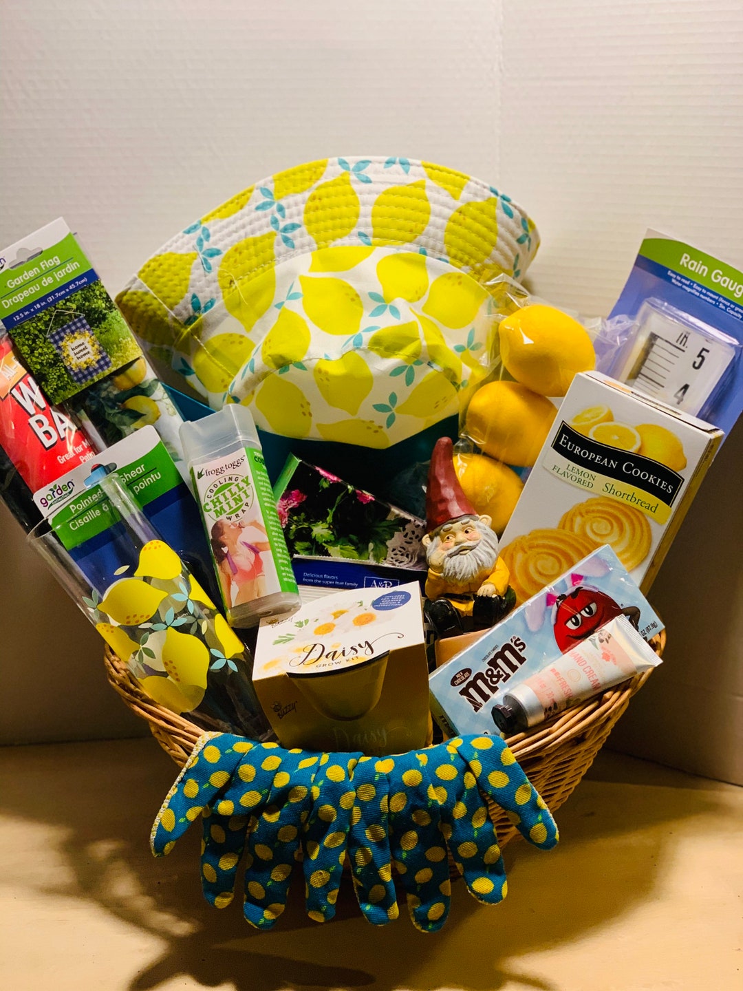 Lemon Themed Gardening Gift Basket - Etsy