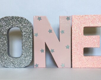 White Stand up ONE Letter Sign-first Birthday-photo Prop-party - Etsy