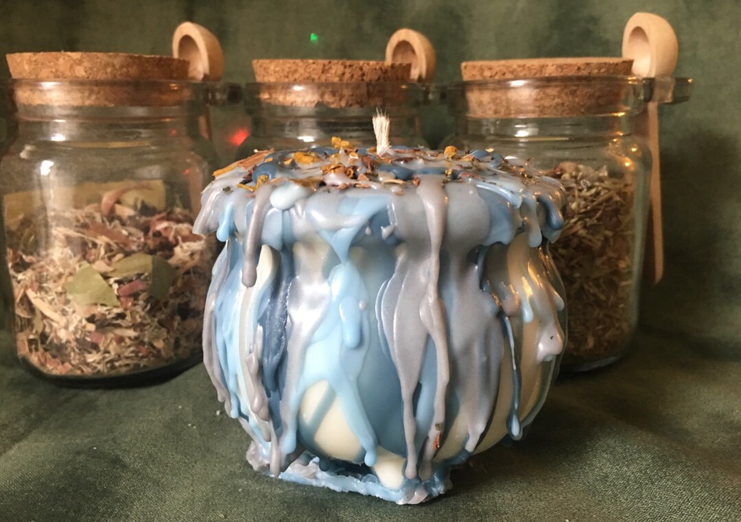 Yule Cauldron Candle / Yule Pillar Candle / Yule Decoration / - Etsy