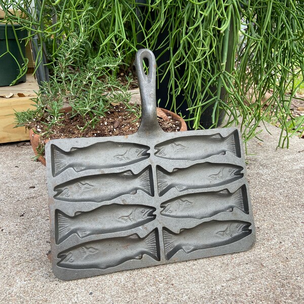 Cast Iron Mold - Etsy