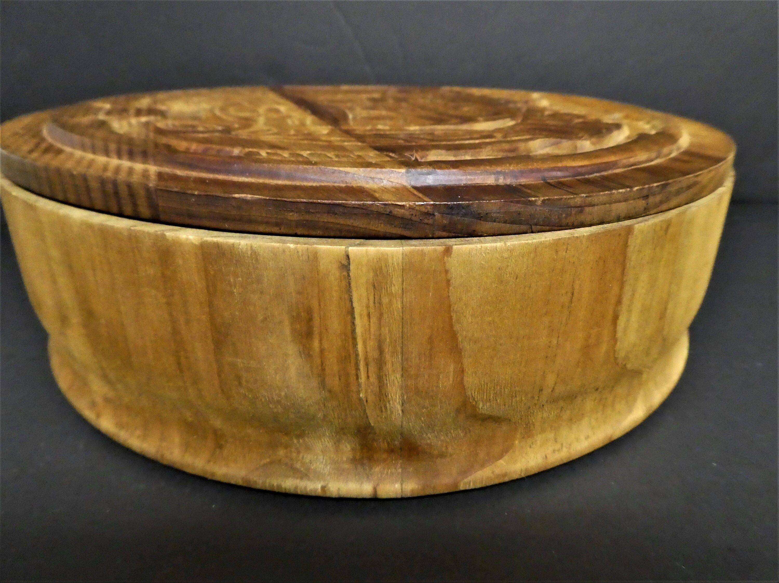 Haida Art Round Wooden Box/clarence Wells Cedar Box/canadian - Etsy