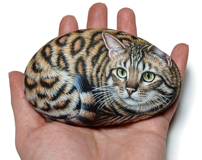 Bengal Cat Hand Painted on Natural Rock. Cat Portrait Painting on Stone ...