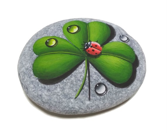 Art & Collectibles Painting Painting on sea rock Clover & Ladybug ...