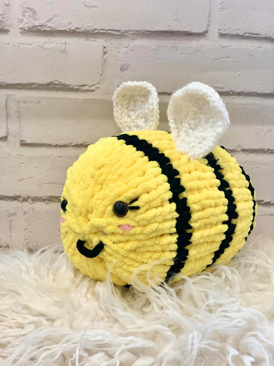Knitting Pattern Bee - Etsy