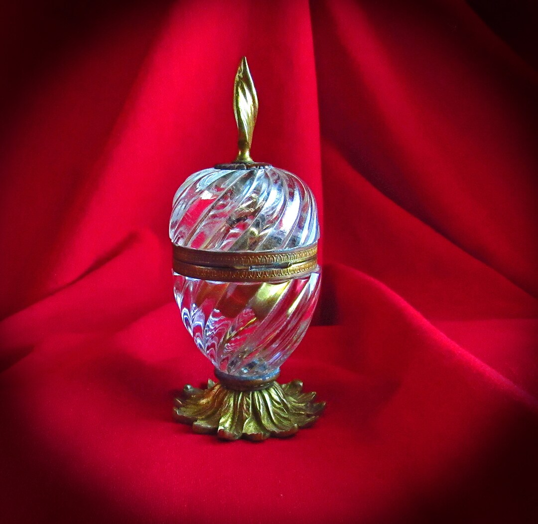 SWIRLED CRYSTAL LIGHTER, Crystal Table Egg Shape Lighter, 1930s Made in ...