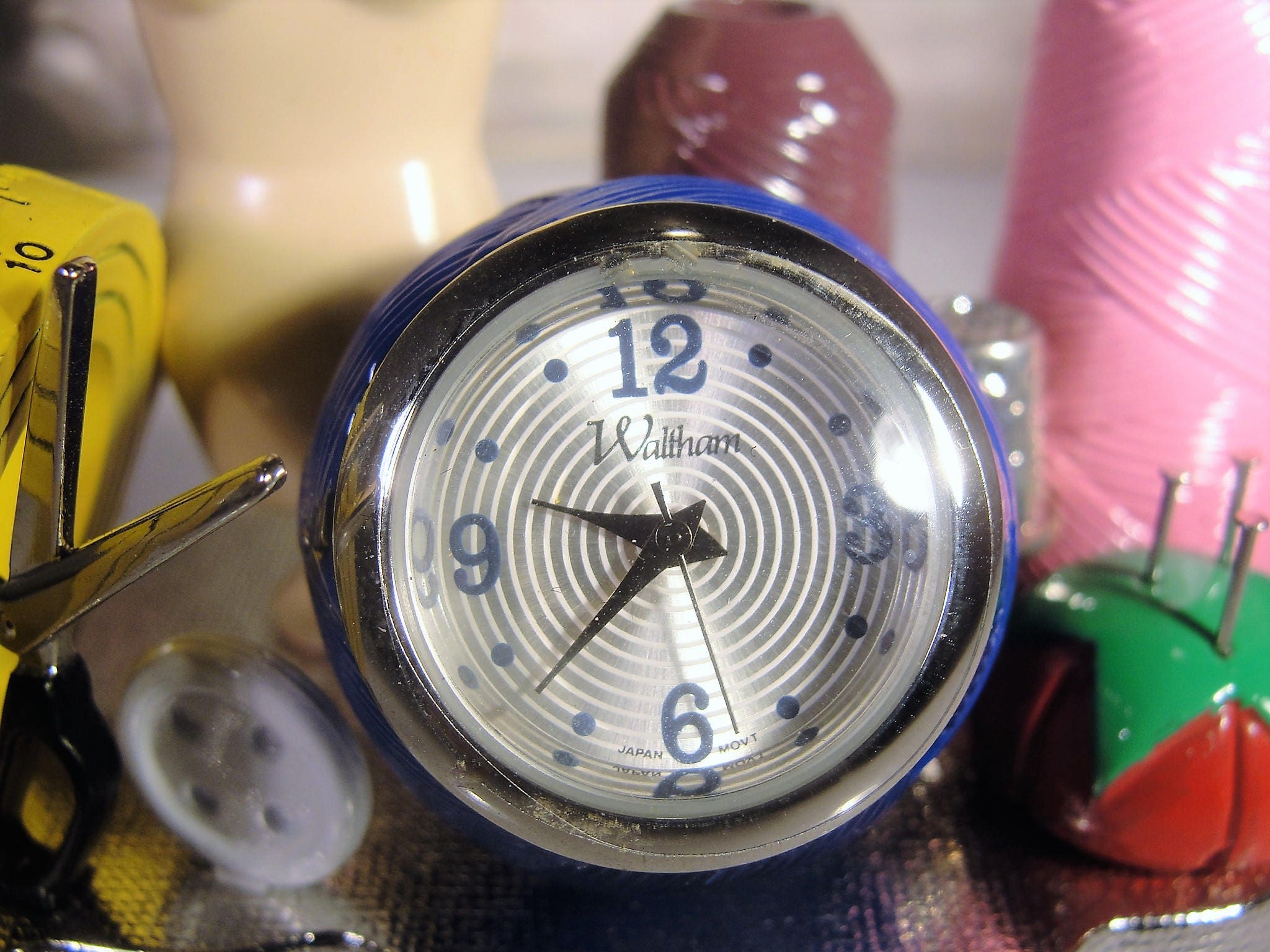 WALTHAM Miniature Clock, Sewing Clock, Miniature Sewing Theme Clock ...