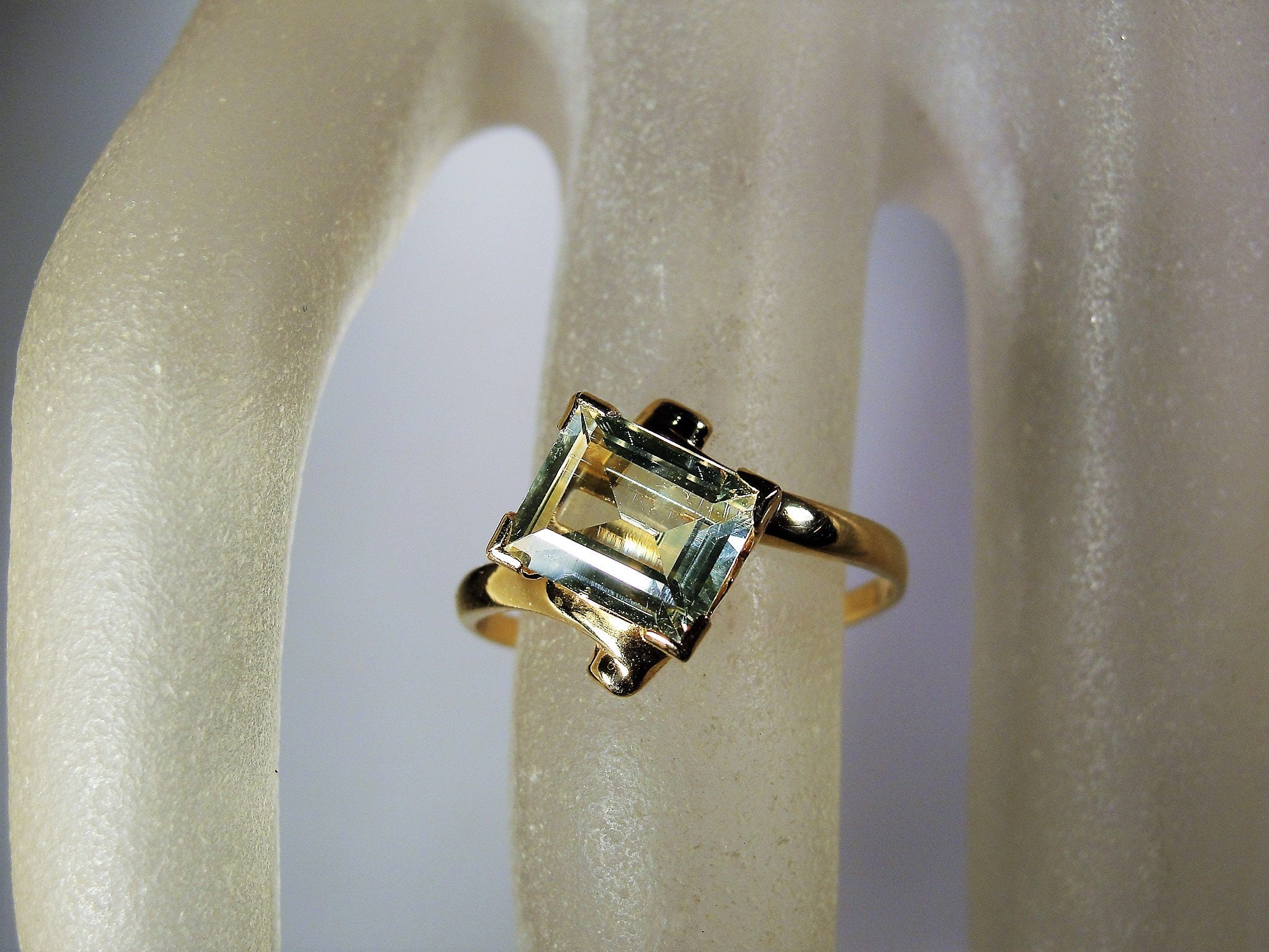 10K Green Spinel Ring, Pale Green Spinel Ring, 1.5 Carat Ring, Emerald ...