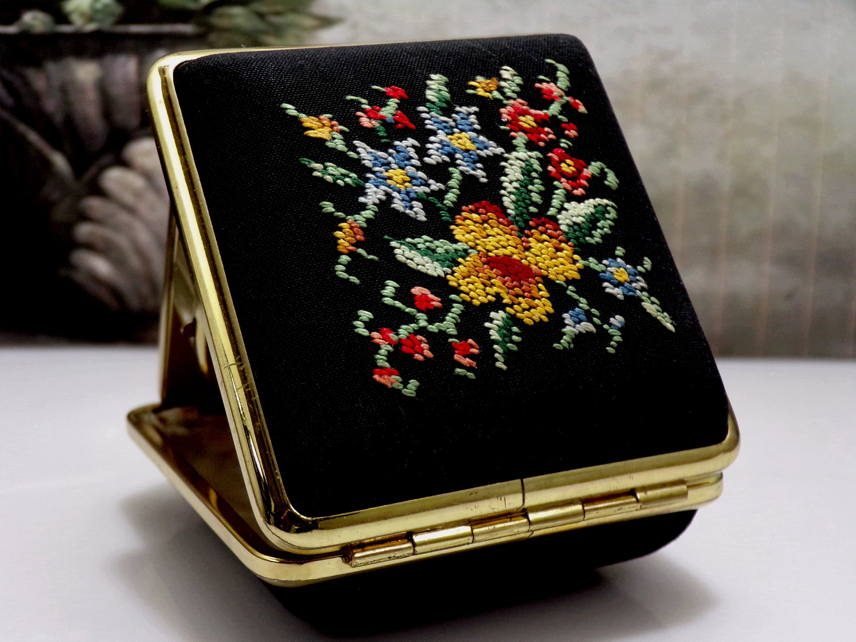 VANTAGE German Petite Point Compact Travel Alarm Clock, Vintage ...