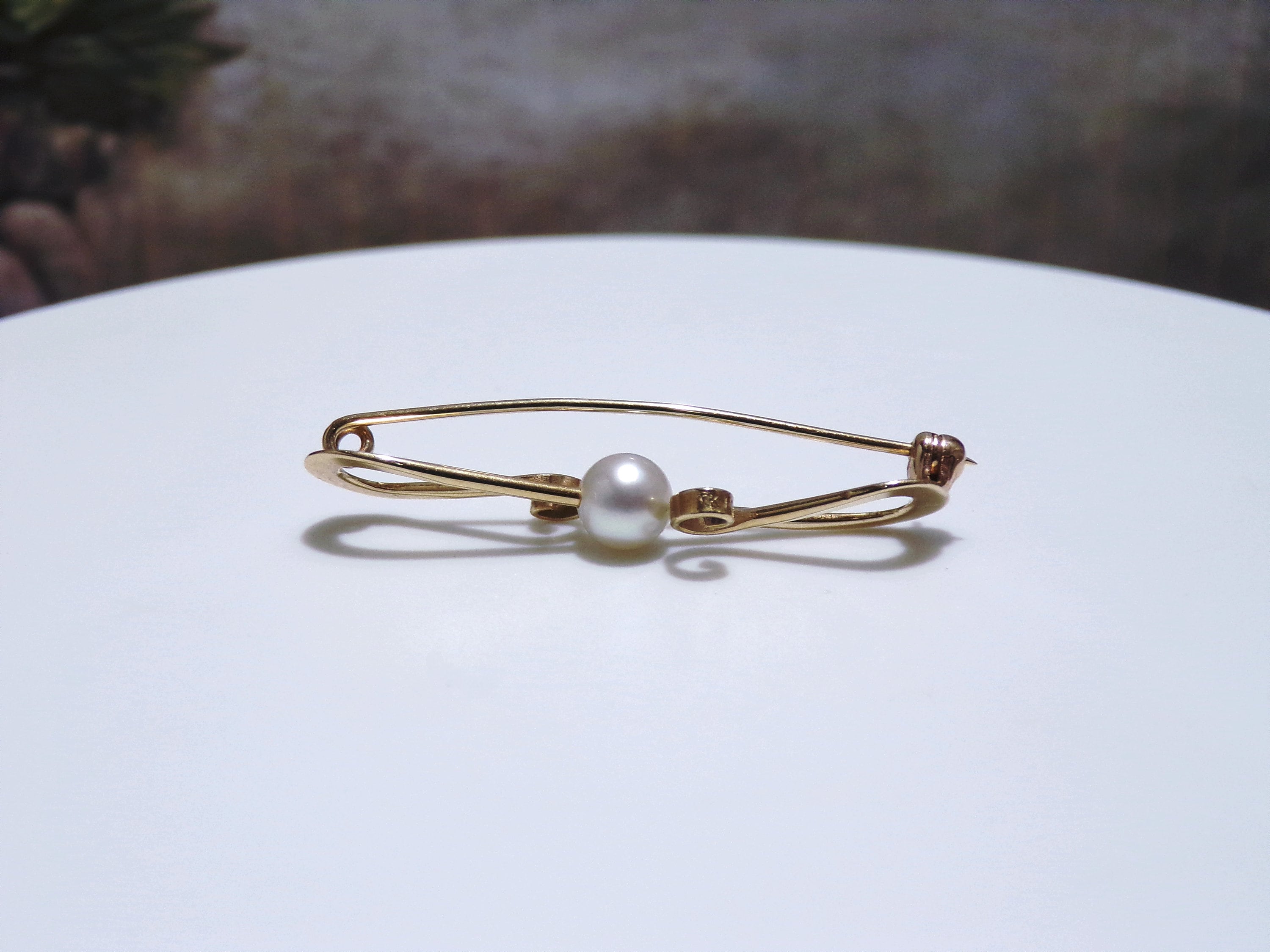 Pearl Brooch - Victorian 14K Yellow Gold Safety Pin Style Lapel Pin ...