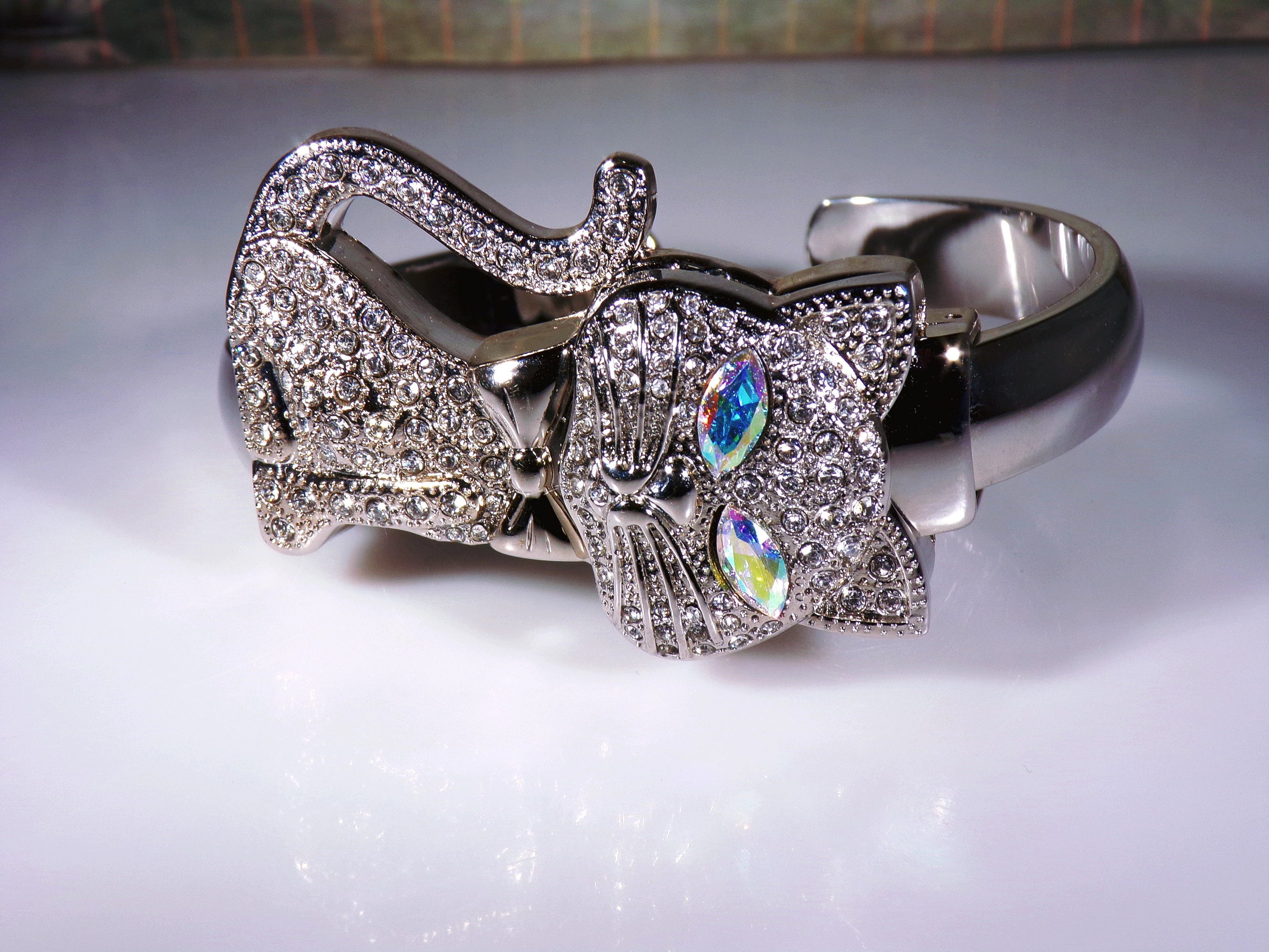 Rhinestone Cat Hinged Bangle Wristwatch, Hinged Cover, Hinged Bangle ...