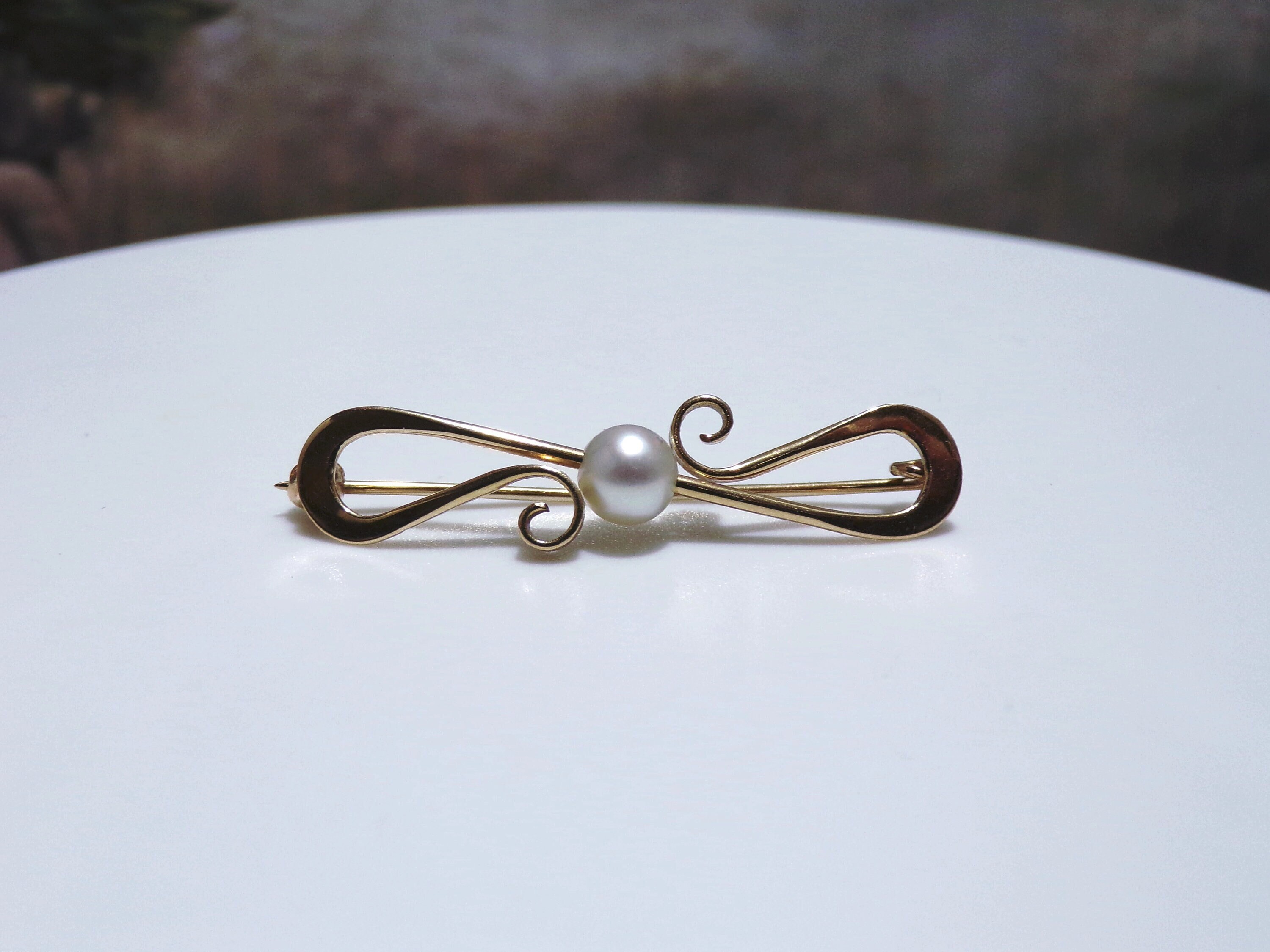 Pearl Brooch - Victorian 14K Yellow Gold Safety Pin Style Lapel Pin ...