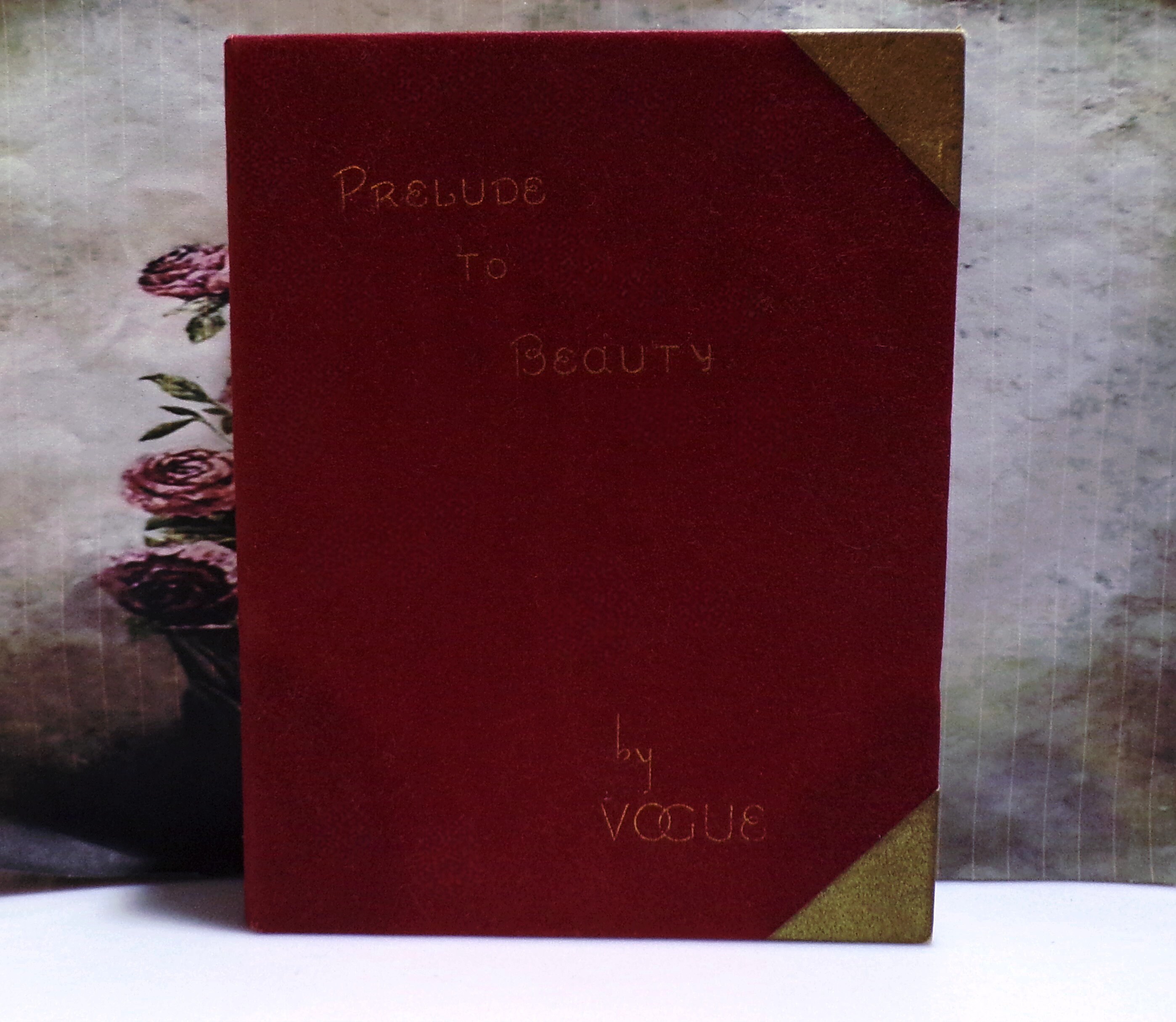 Vogue Vanities “Prelude to Beauty” Gift Box, Powder Compact Mirror and ...