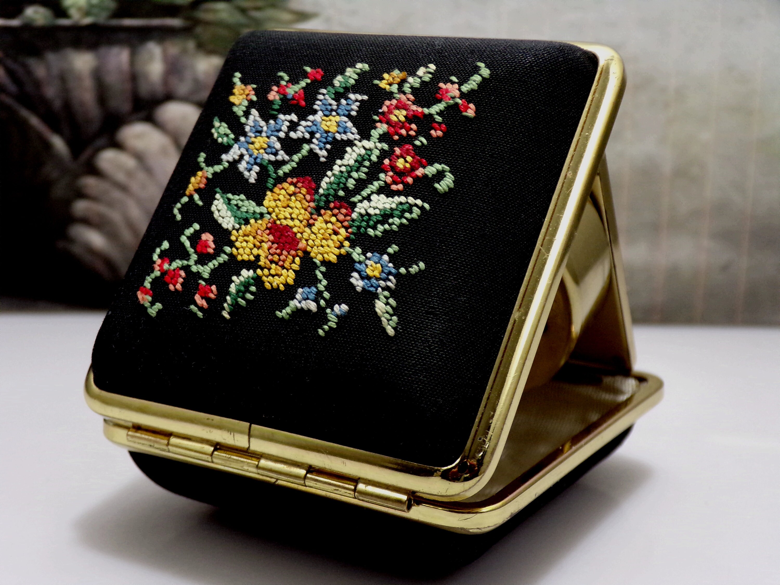 VANTAGE German Petite Point Compact Travel Alarm Clock, Vintage ...