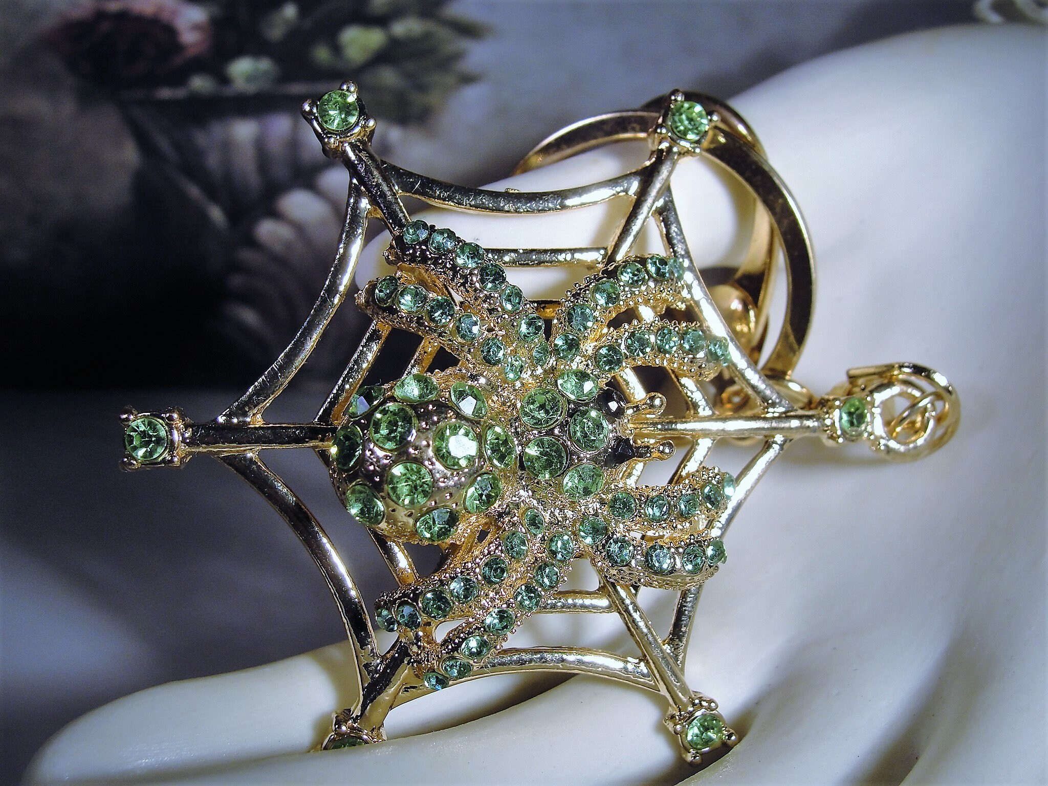 Green Peridot Rhinestone Encrusted Spider Key Chain, Spider Purse Charm ...