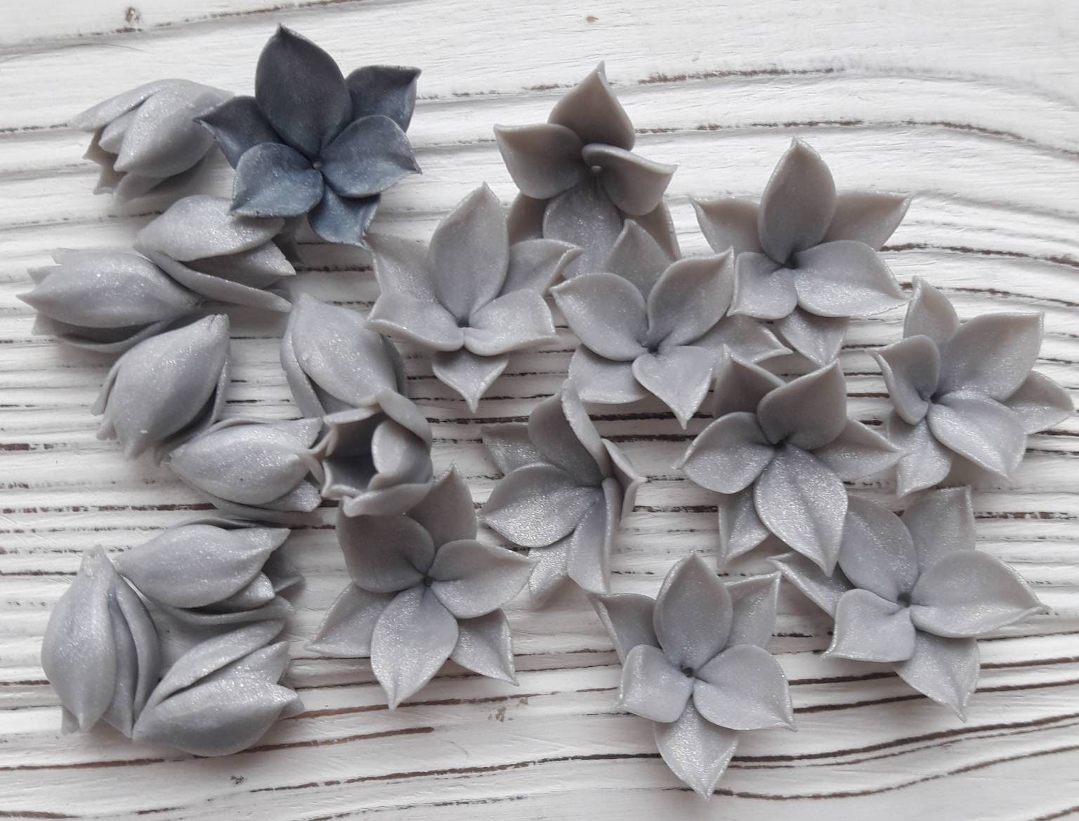 5 pcs. Light Silver Lily polymer clay flowers polymer clay | Etsy