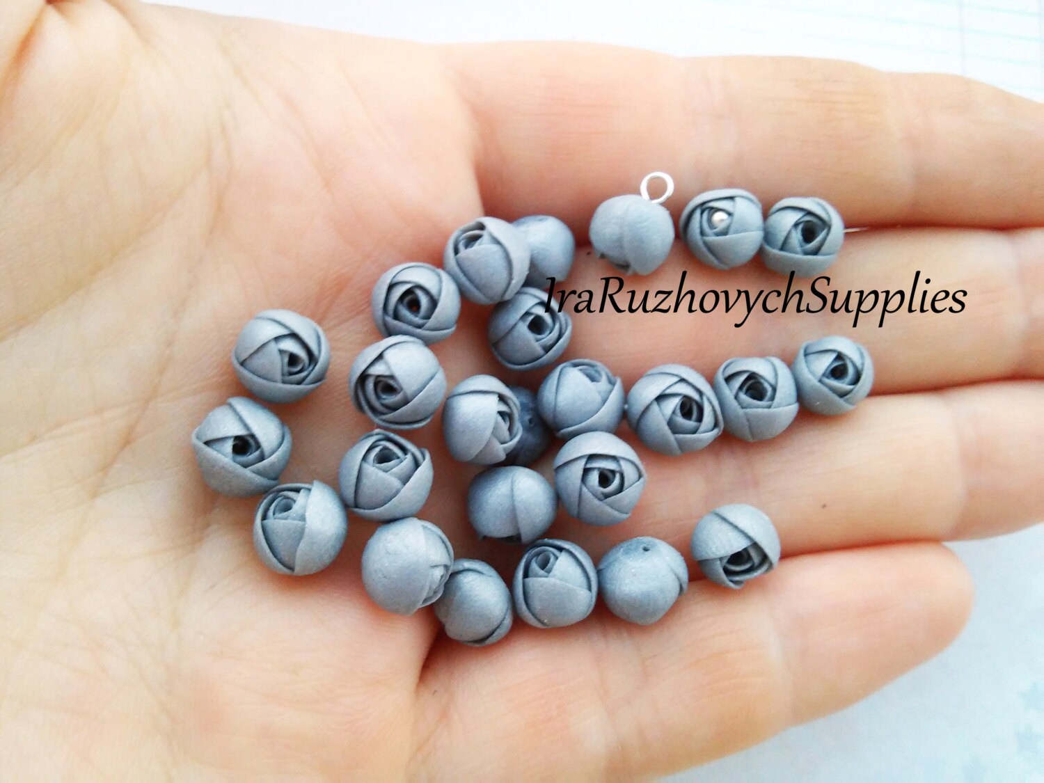 10 Pcs. Gray Ranunculus Polymer Clay Flowers, Polymer Clay Flower Bead ...