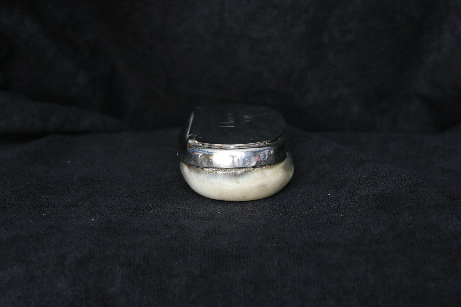 Vintage Metal Box / Bone Box, Ishockey, 1949, Snuff Box Bone, Bone ...