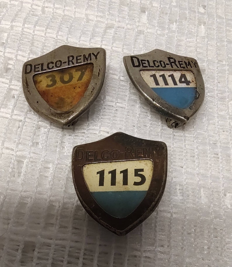 Vintage Delco Remy Badges and One Keyring. General Motors - Etsy
