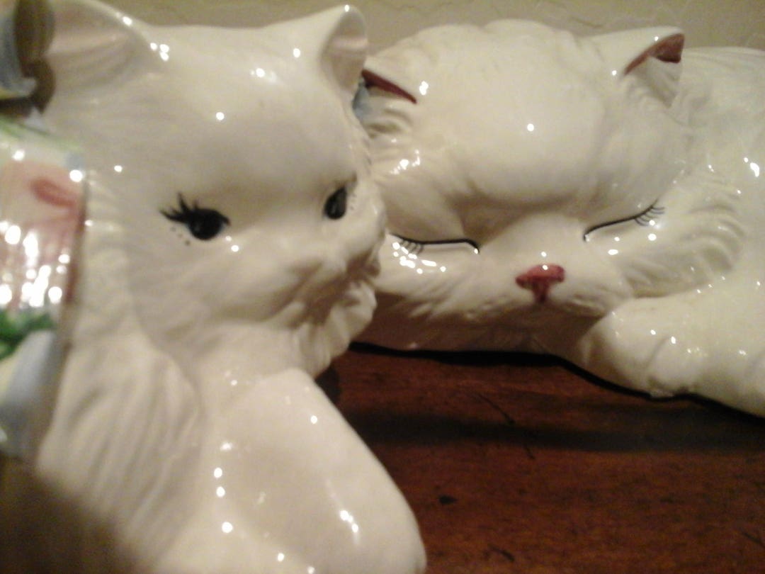 Ceramic Cats Pair of Ceramic Cats One of the Two is a Dilley's Cat - Etsy