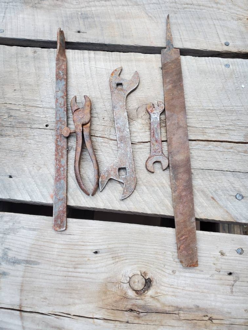 Vintage Rusty Tools Set of 5 - Etsy