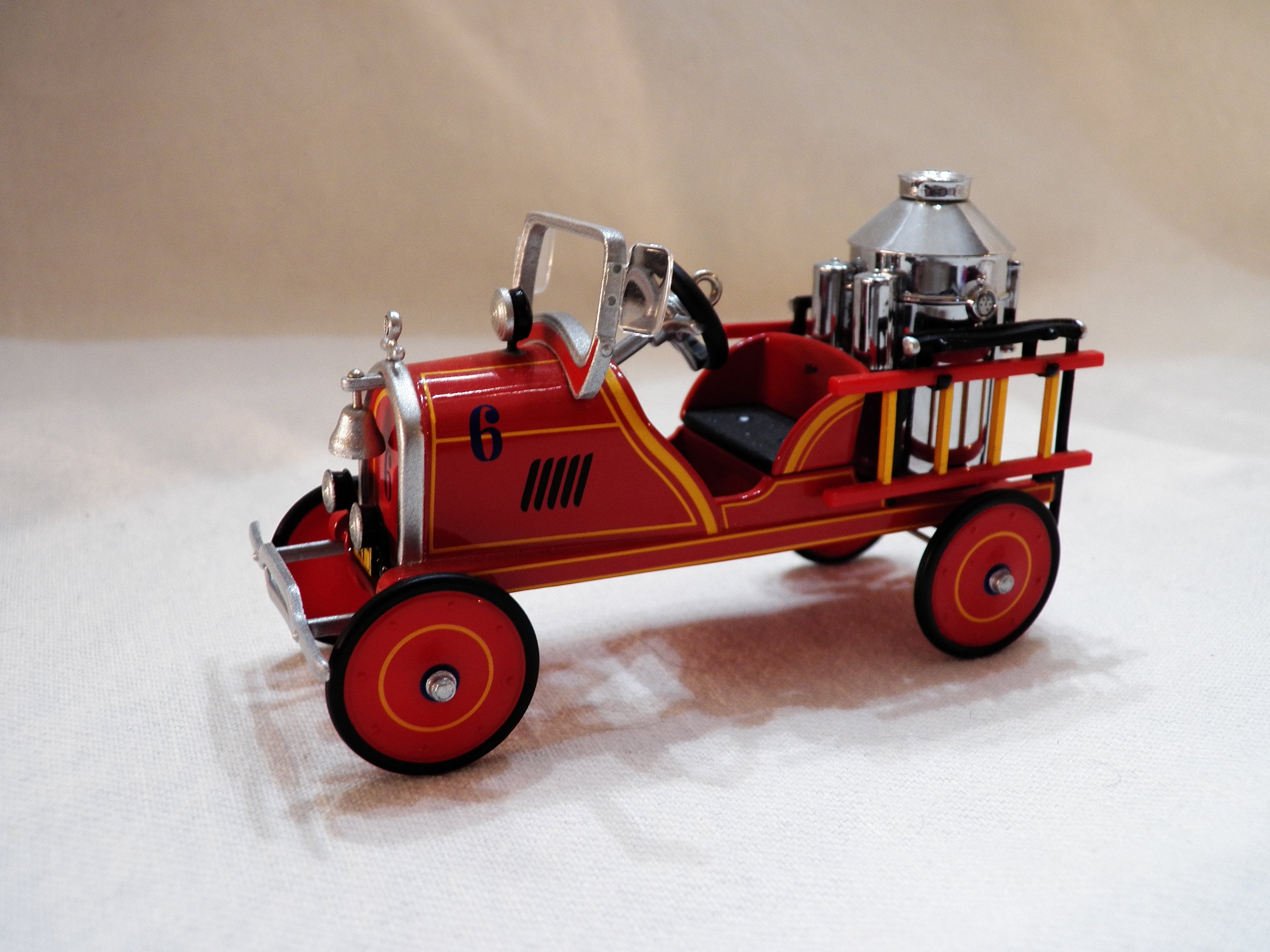 Vintage 2000 Hallmark 1924 Toledo Fire Engine 6 Kiddie Car Classics 7 ...