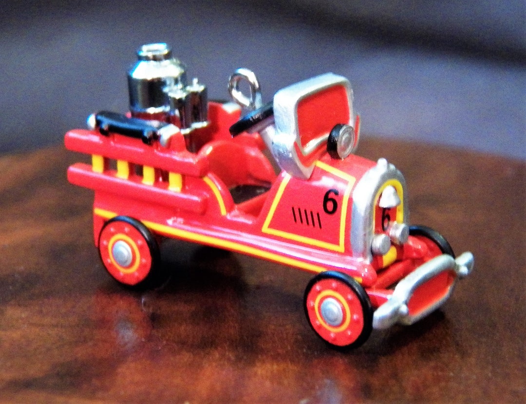Vintage 2001 Hallmark "1924 Toledo Fire Engine #6" - QXM5192 - Etsy