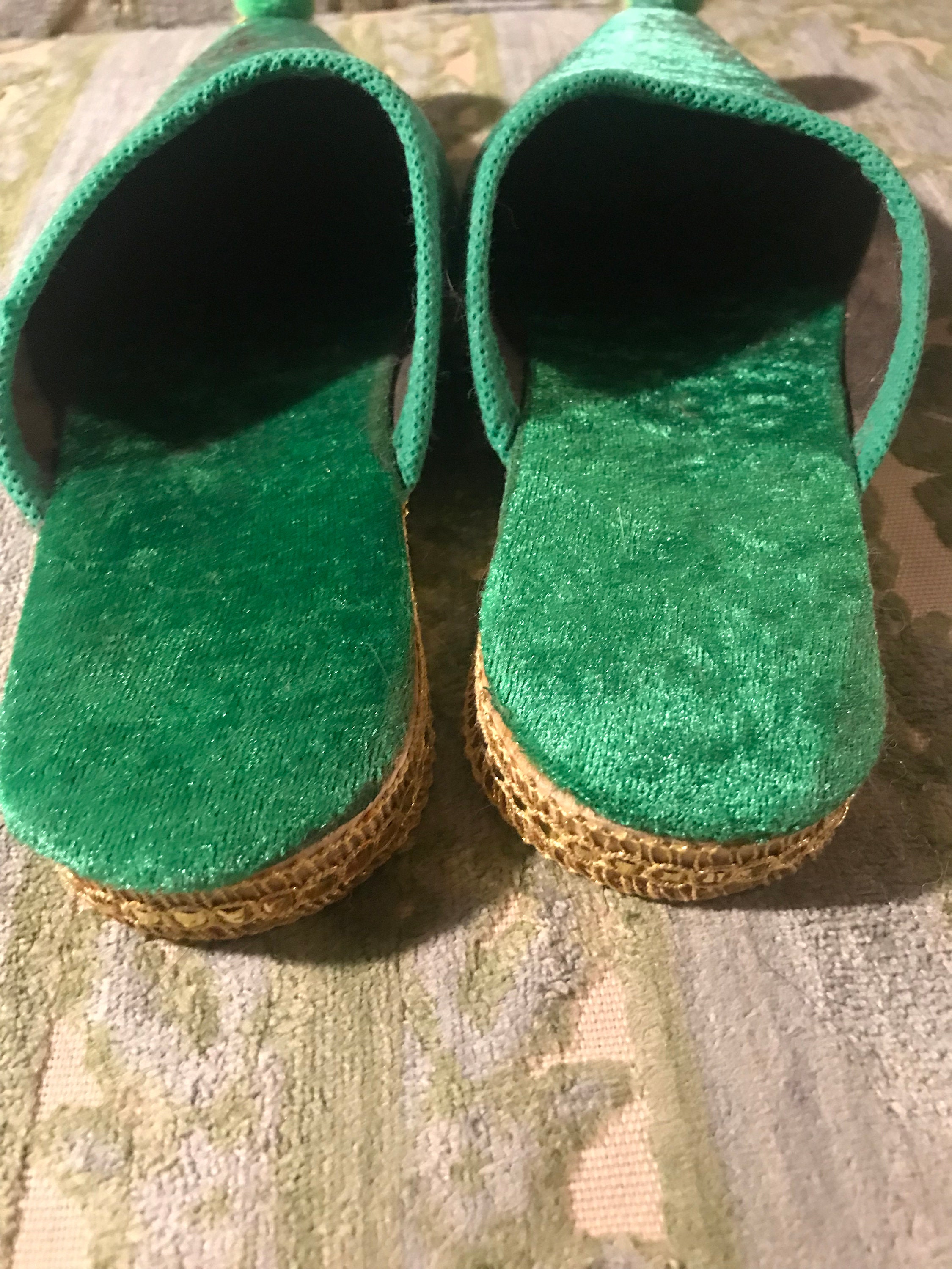 The Emerald City Slippers: Women's Vintage Green Velvet - Etsy