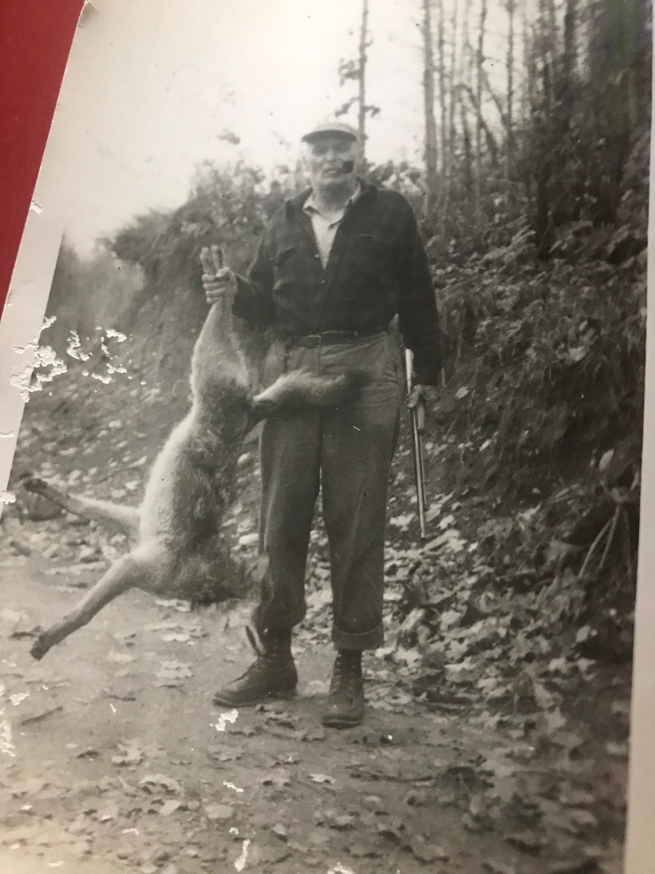 Vintage Man W/rifle & Pipe HUNTING ORIGINAL PHOTOGRAPH Wolf/fox Carcass ...